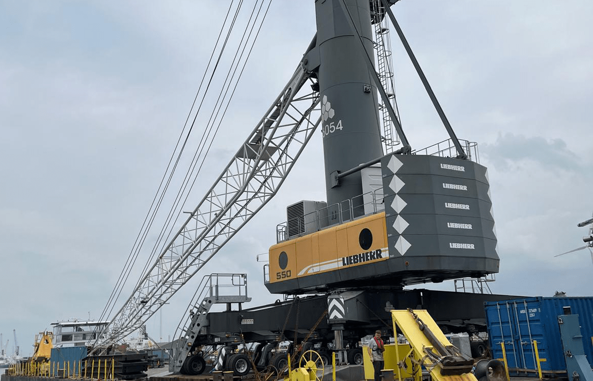 Le terminal de Radicatel se dote d’une grue supplémentaire | HAROPA PORT