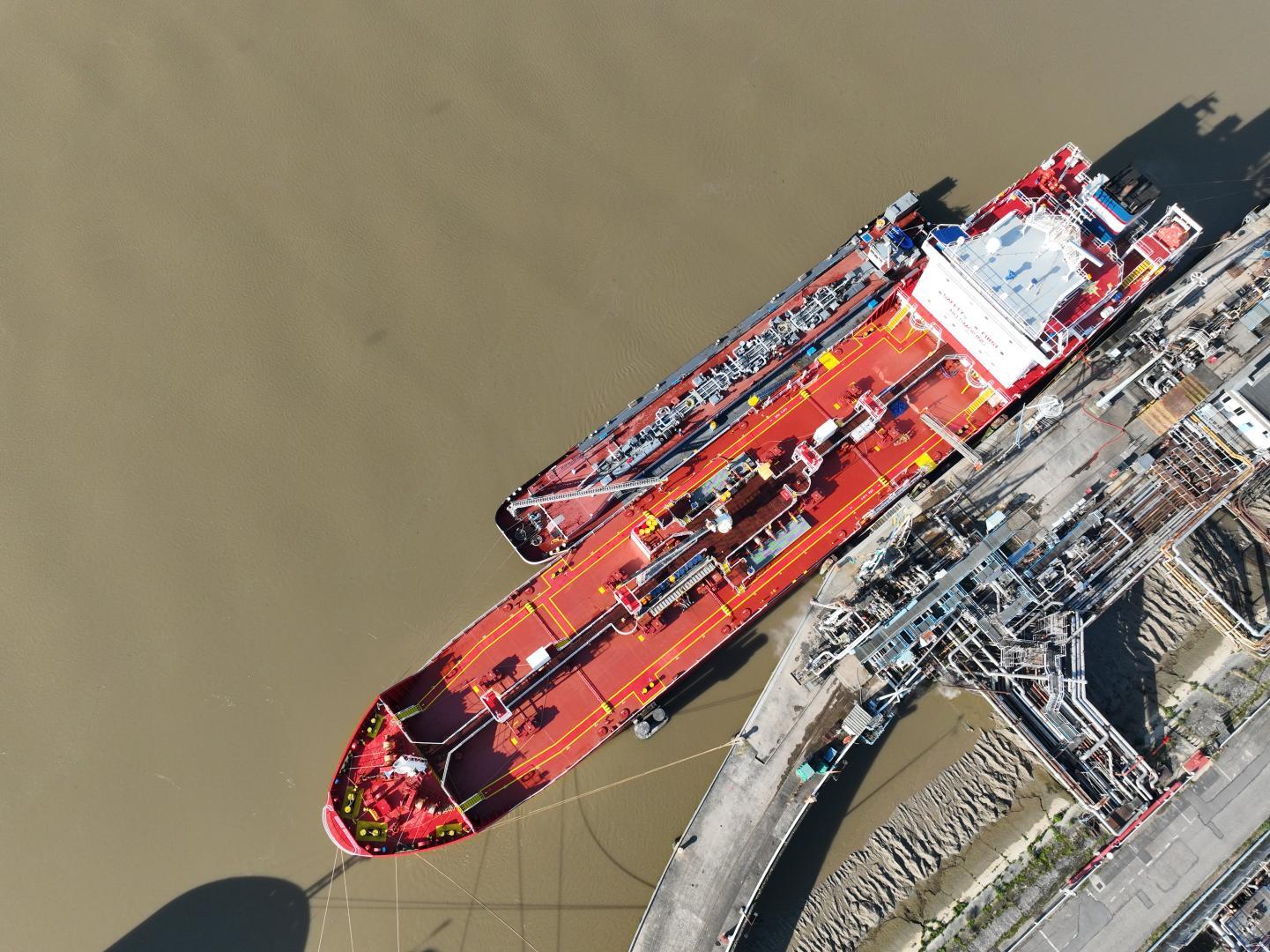 A new bunkering service at the North Atlantic refinery in Gravenchon ...